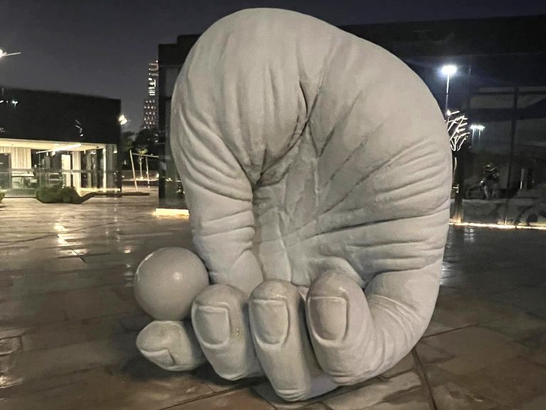 Al Shaheed Park Green Oasis of Culture, Nature, and Wellness | Kenzly