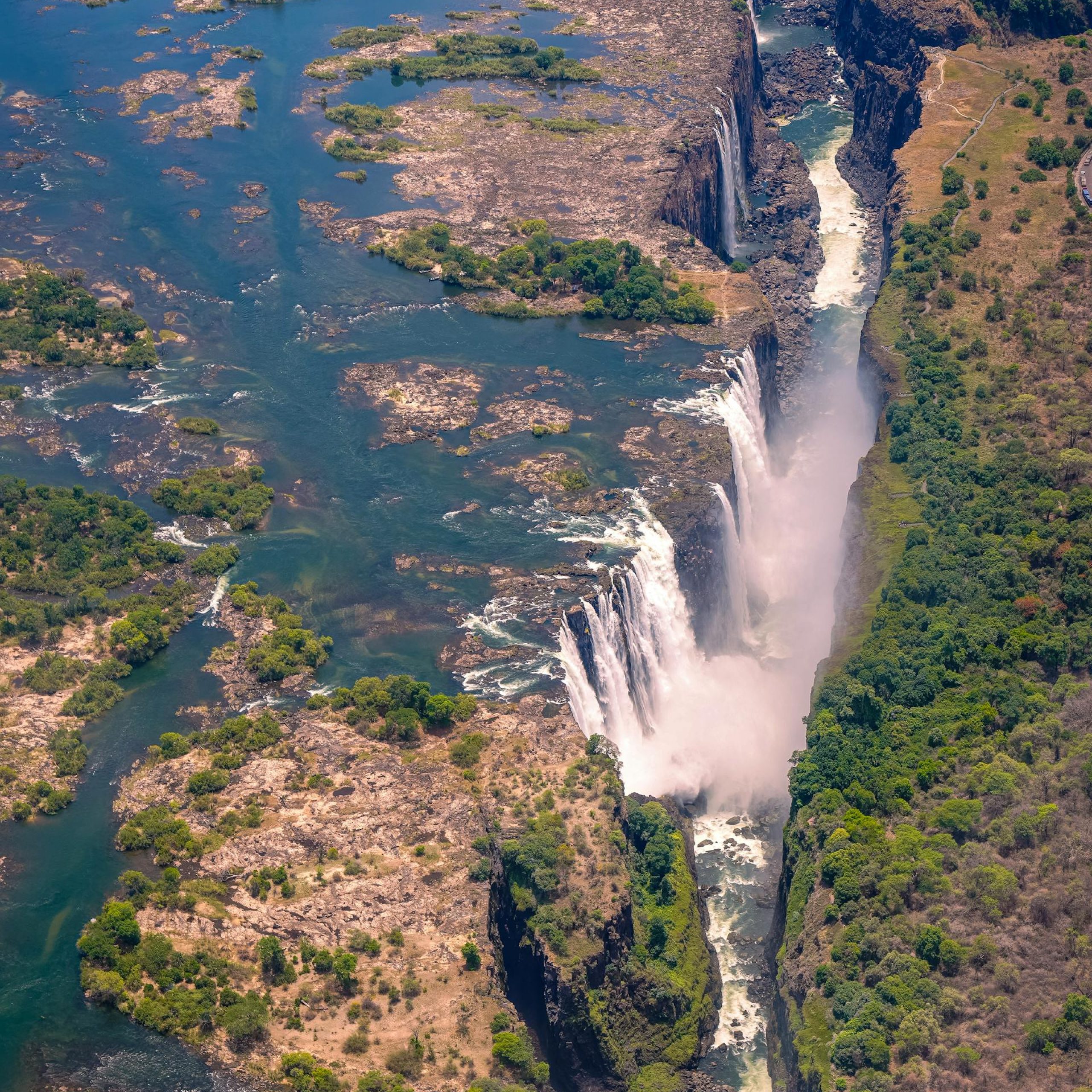 Victoria Falls Guided Tour – Zambia Side | Kenzly